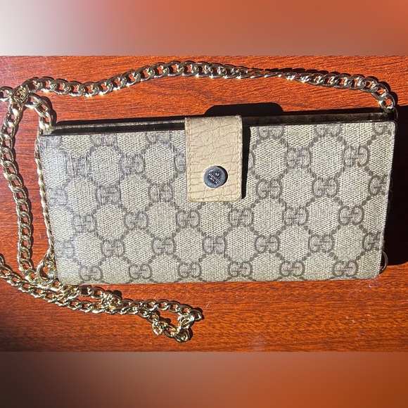 Gucci | Bags | Gucci Gg Supreme Continental Wallet Preloved Excellent ...